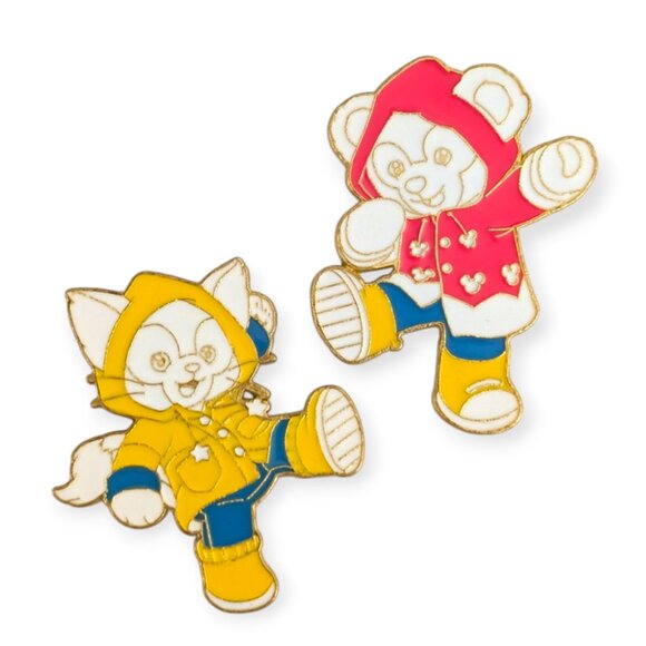 Disney | Jewelry | Duffy And Friends Disney Pins Raincoat Gelatoni Cat ...